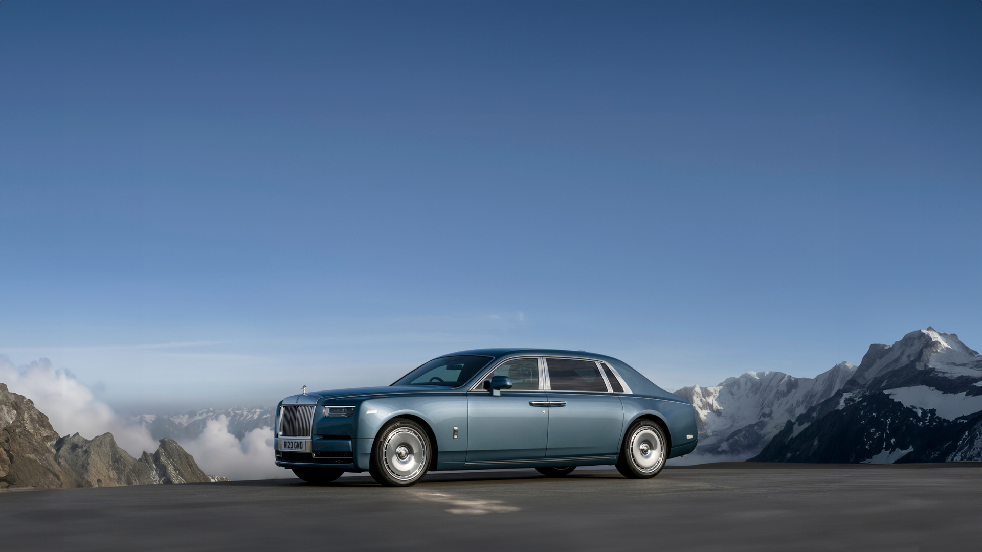 Rolls-Royce Motor Cars: Inspiring Greatness