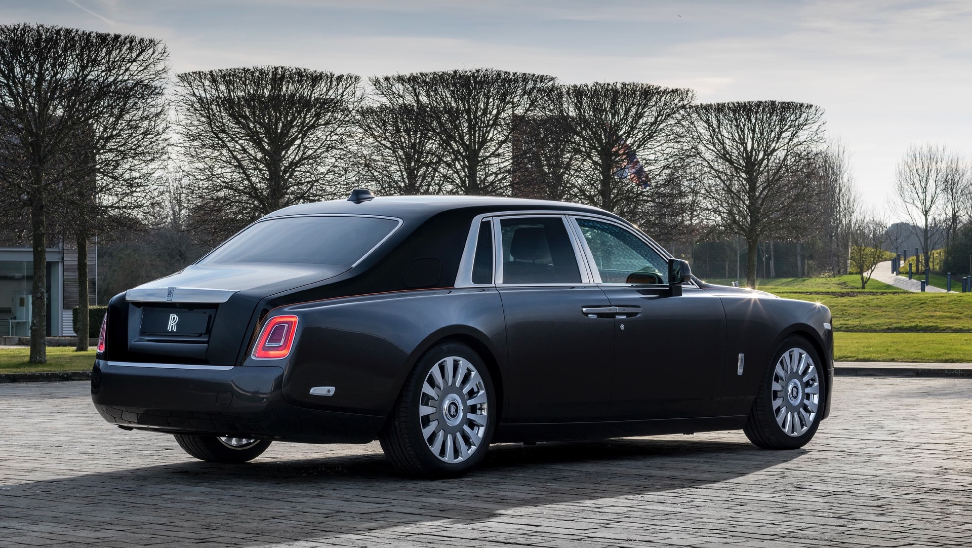 Begin your Phantom commission