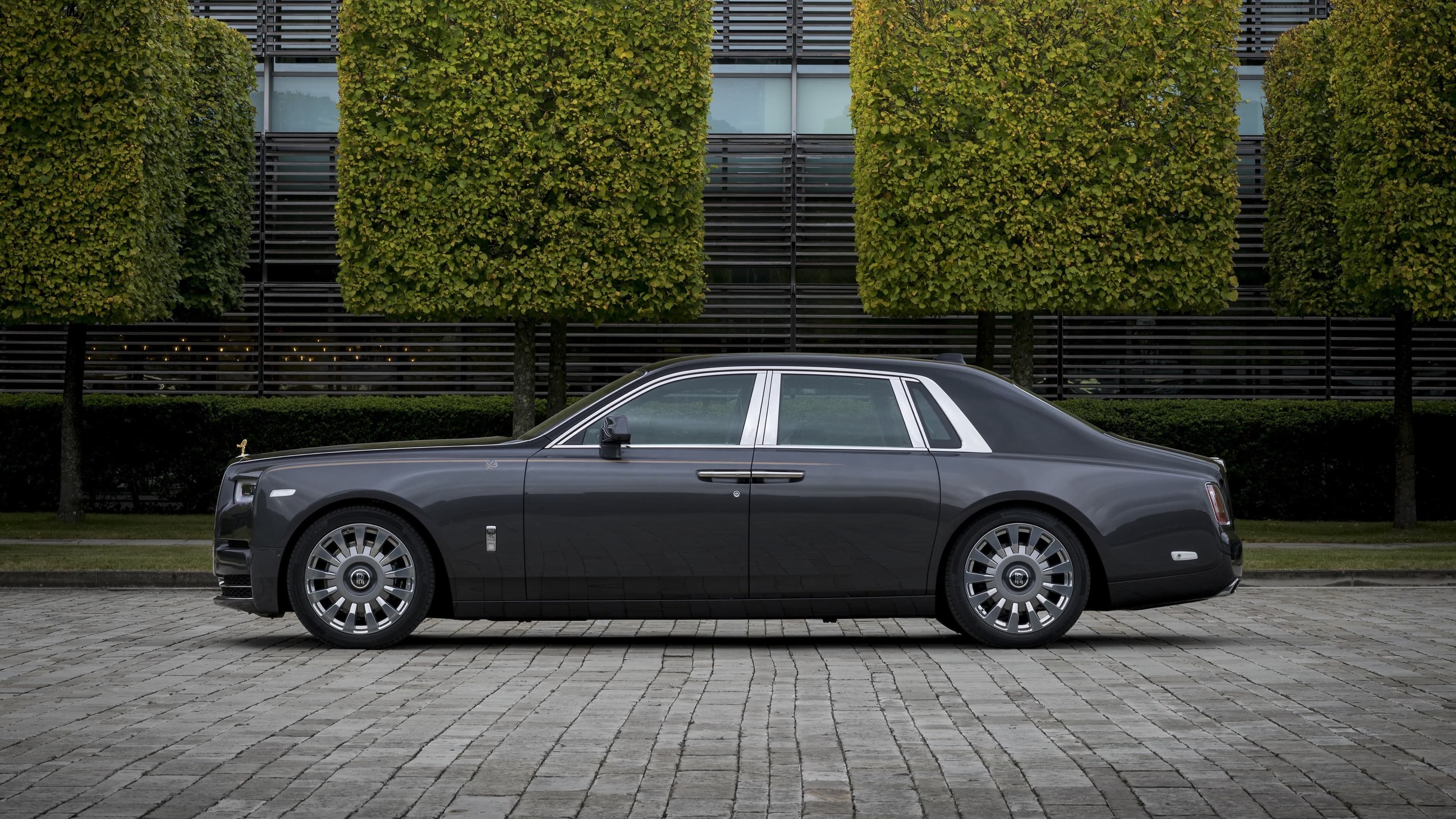 BEGIN YOUR PHANTOM SERIES II COMMISSION