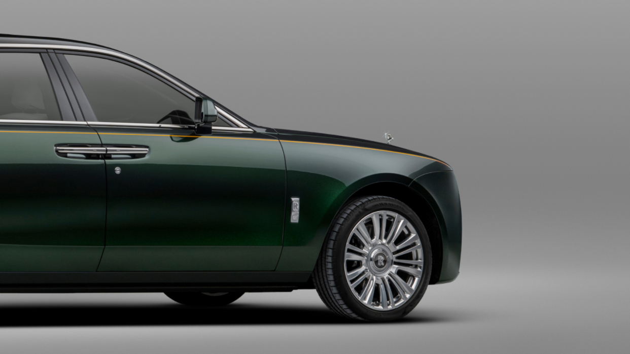 Ghost Extended - In Detail