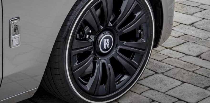 Ghost & Ghost Extended Pinstripe Tyres