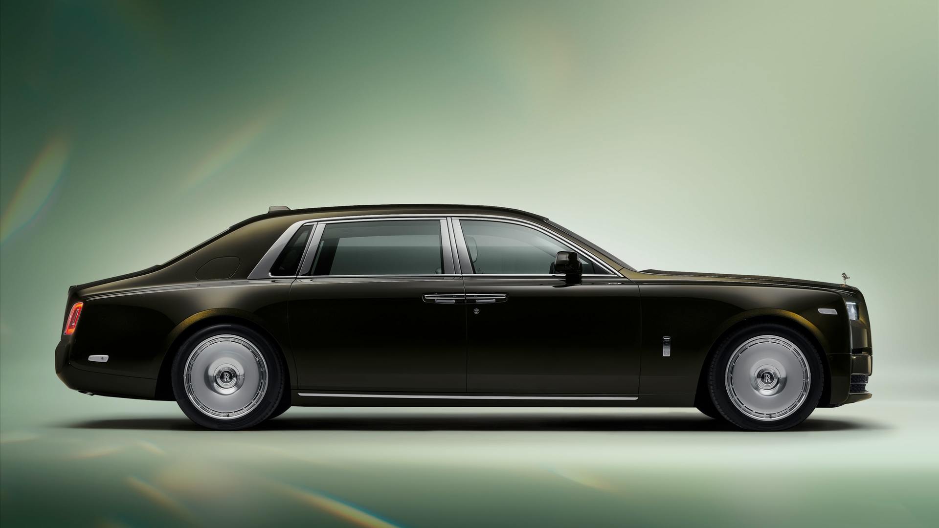 BEGIN YOUR PHANTOM EXTENDED SERIES II COMMISSION